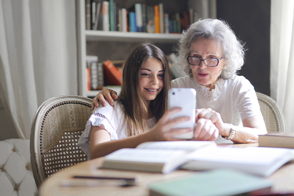 Se ha ganado la lotería gracias a la ayuda de su nieta
